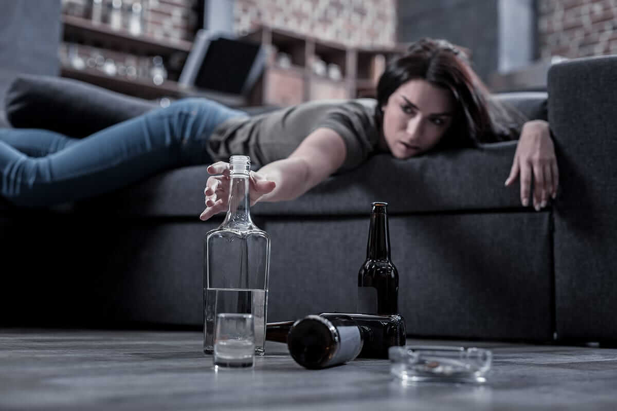 Physical Signs of Alcoholism | California | Phoenix Rising Recovery
