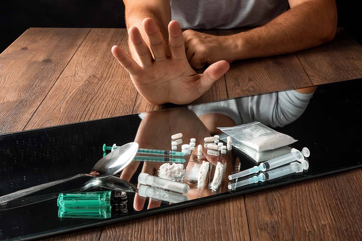 How To Fight Addiction | Palm Desert, CA | Phoenix Rising Recovery